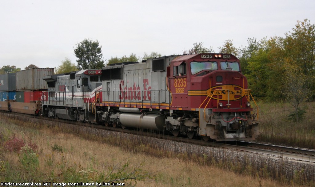 BNSF 8235